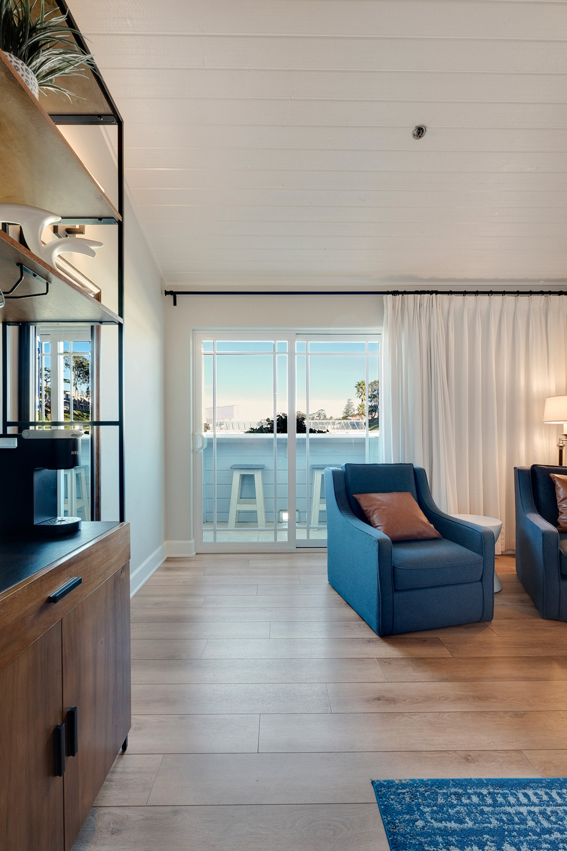Driftwood Room - Anderson Inn